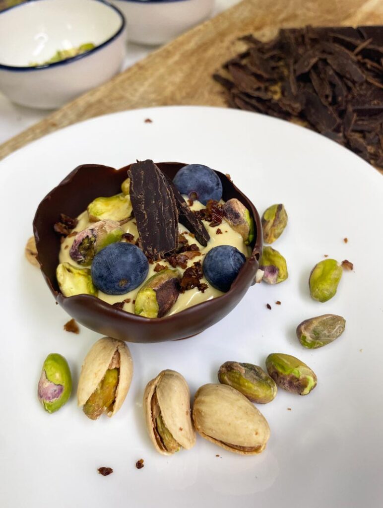 Chocolate Balloon Bowls With Pistachio Mousse Recipe - Urban Mamaz