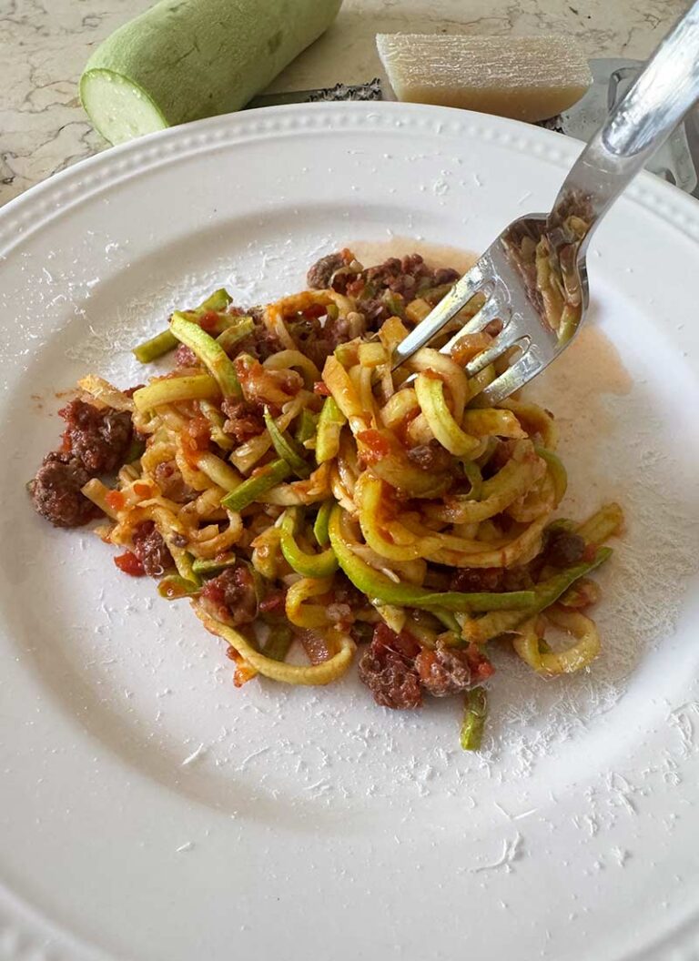 Low-Carb Zucchini Bolognese Recipe That Is So Delish - Urban Mamaz