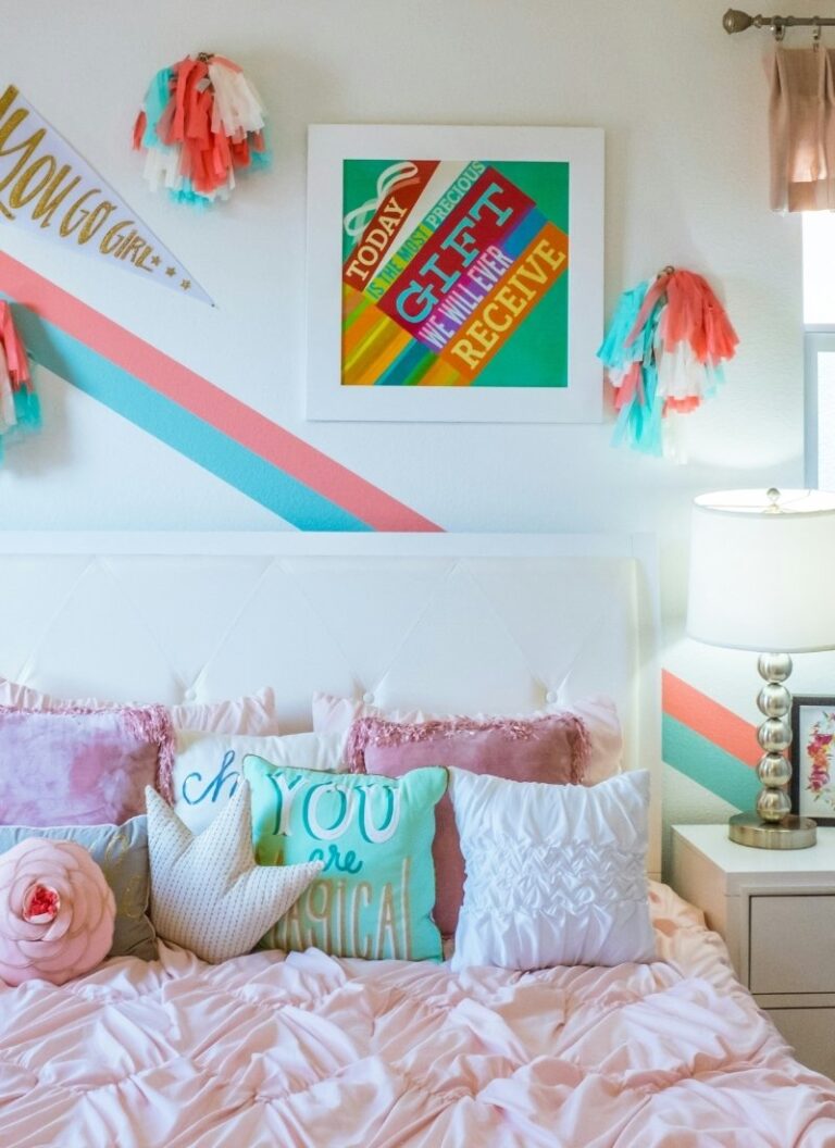 17+ Cutest Preppy Room Décor Ideas and Accessories - Urban Mamaz